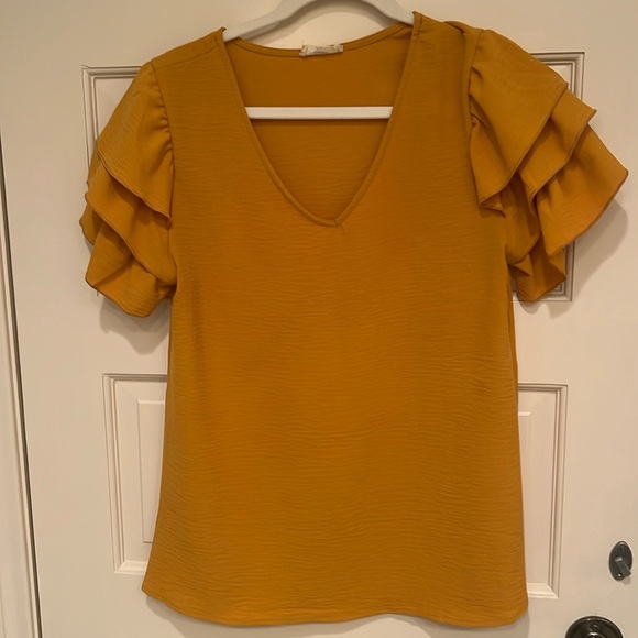 entro | Tops | Mustard Yellow Polyester Short Sleeve Top With Ruffle ...